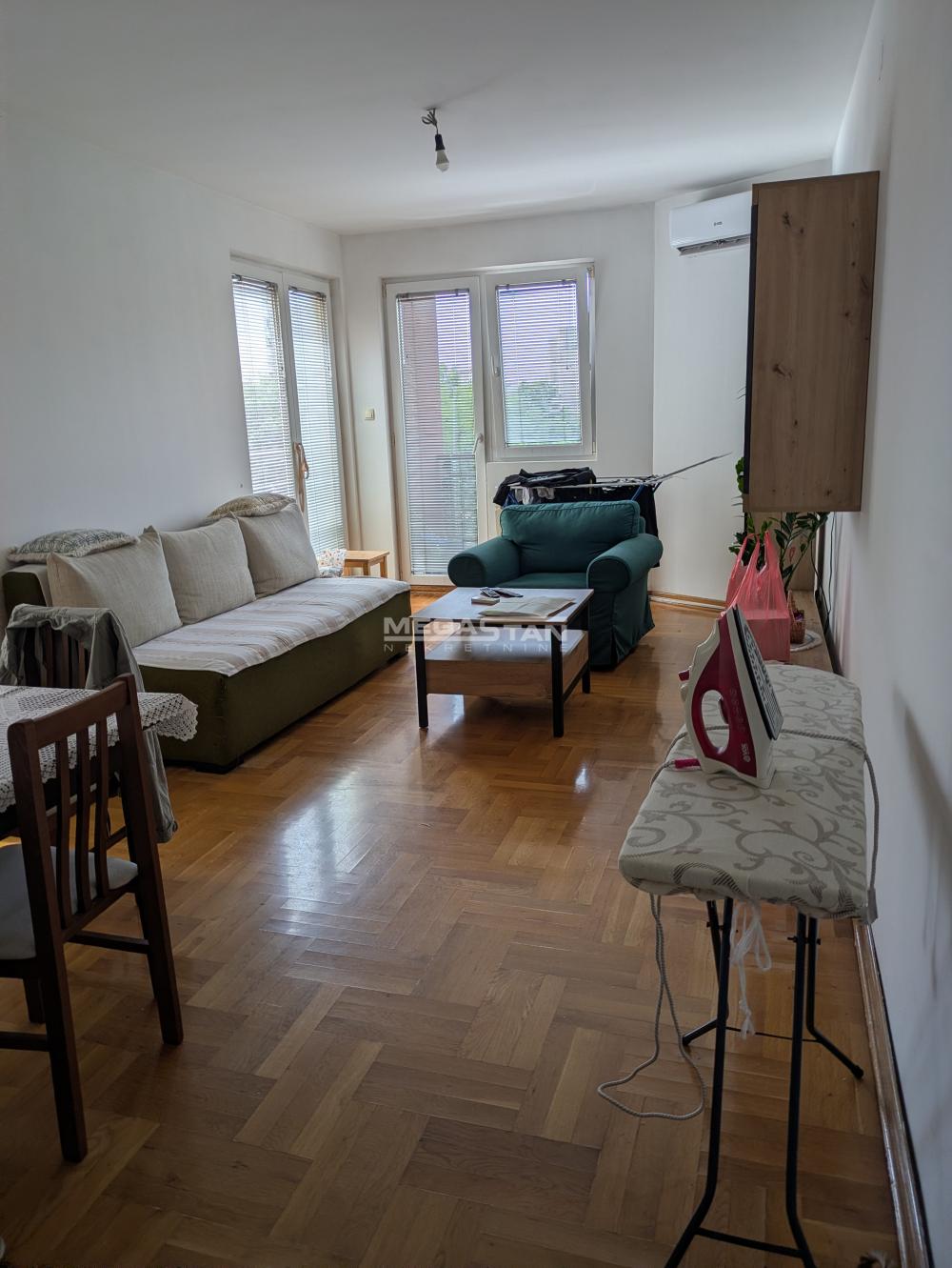 Braće Jerković, dvostrano orijentisan
150.000 €