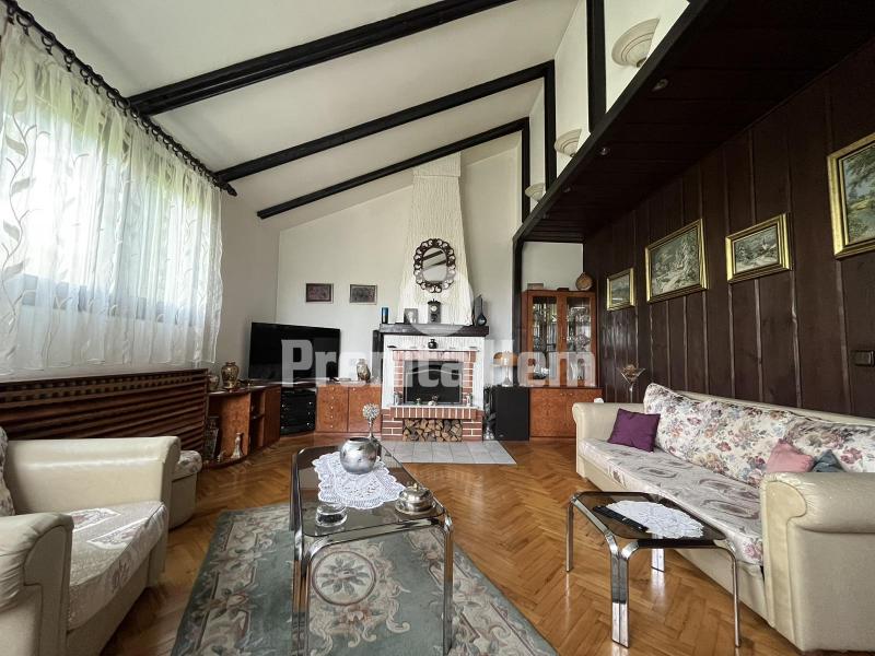 Miljakovac, 103m2, dupleks, uknj. ID#1465
215.000 €