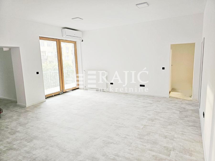 Vračar(Pravni fakultet)140m2,4.0-salonski,renoviran #4564
570.000 €