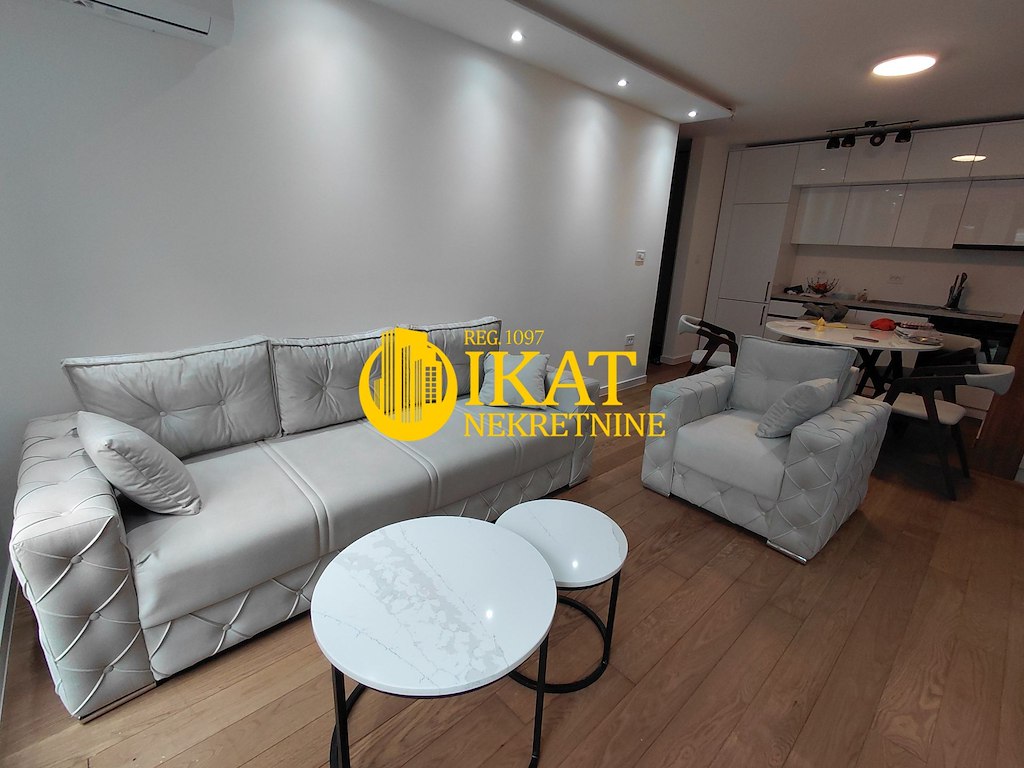 LUX, Gospodara Vučića, 2.0 54m2 ID#5123
240.000 €