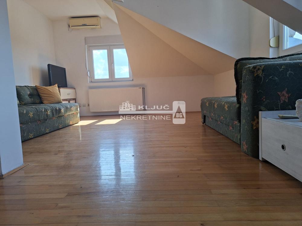 3.5 Kanarevo brdo-funkcionalan i svetao ID#1985
170.000 €