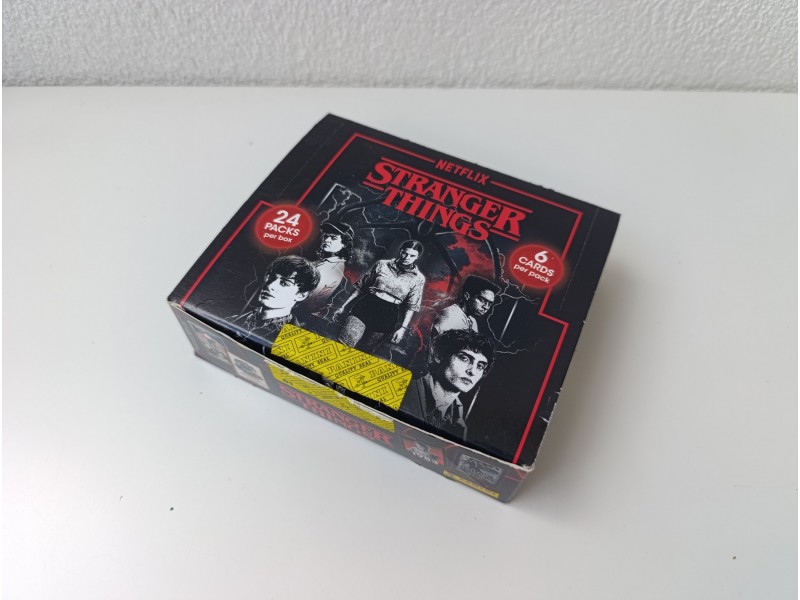 Stranger Things Panini KARTICE - puna kutija