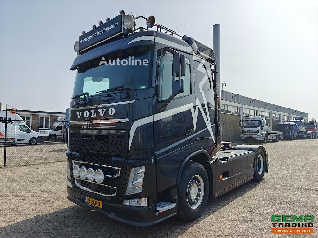 Volvo FH 460 Euro6C Sleeper Cab - Double Tank - SmartTacho V2 - ShowTr tegljač