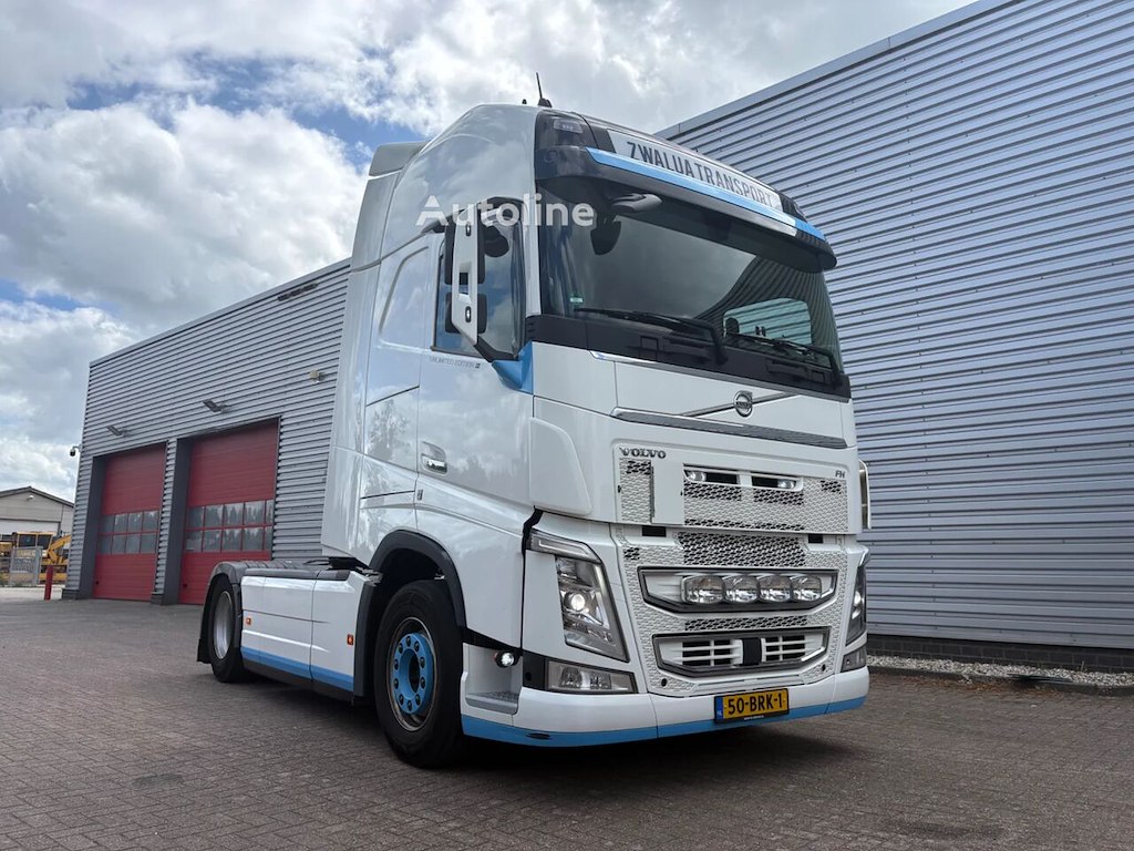 Volvo FH / dynamic steering / I - save / 2 beds / 2 tanks / NL TRUCK / tegljač
