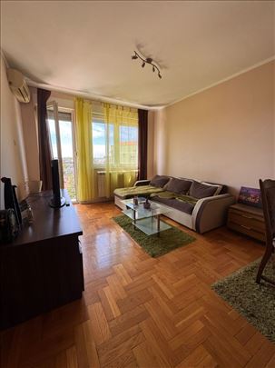 Dvosoban stan na Bulevaru Evrope – 44m², kompletno