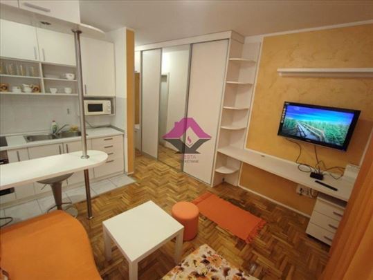 Novi Sad Banatić kod Lidla 0.5, 24m2 sa parking me
