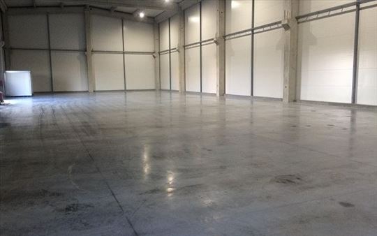 Autoput za Novi Sad,magacin,1500m2