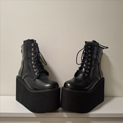 HITNO NOVE Cizme visoka platforma 37 visoke goth