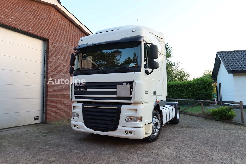 DAF XF 105.460 / Euro5 / Automaat / Spoilers Fenders / Airco. tegljač