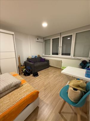 Novi Beograd, Blok 70, 51m2 četvorospratnice