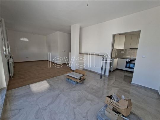 Stan,Novi Sad,Cara Dušana,kv: 134.00
