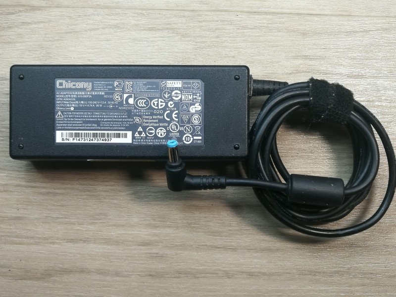 Adapter A10-090P3A 19V --- 4,74A 90W