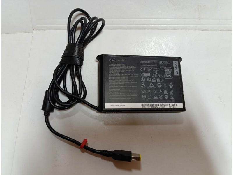 Lenovo punjac 20V 6.75A 135W