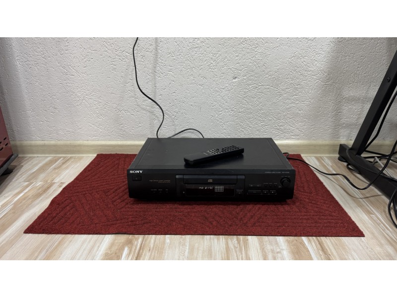 Sony CDP-XE330 CD Plejer + daljinski
