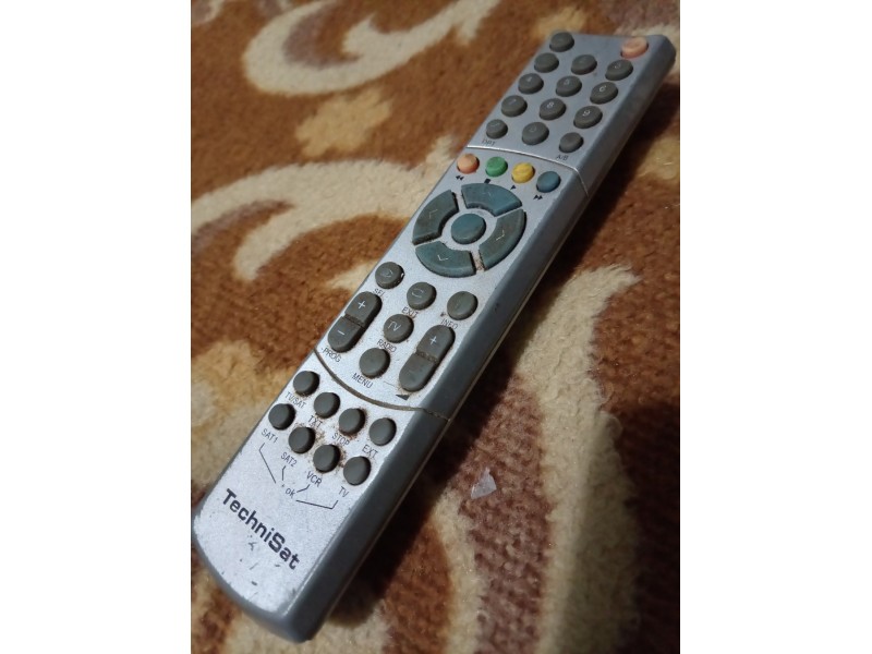 Univerzalni Daljinski upravljač za sat1, sat2, vcr, tv