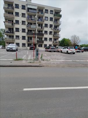 Stan 46 kvm u Visnickoj sa sopstvenim parkingom