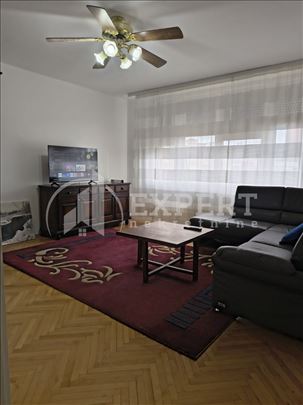Izdaje se dvoiposoban stan u centru Niša, 88m2