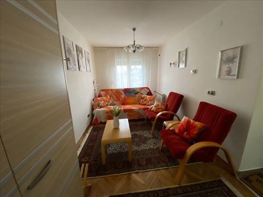 Renoviran stan u blizini Vera, Kostolačka 42 m2