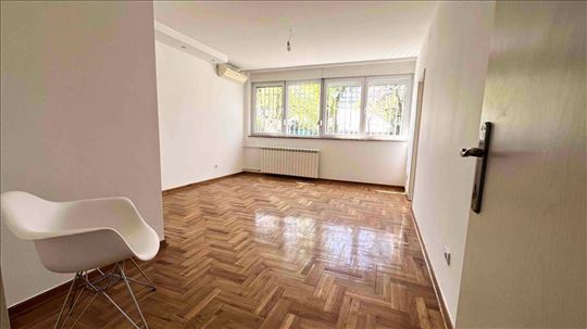 Novi Beograd, Blok 21, idealan za poslovni prostor