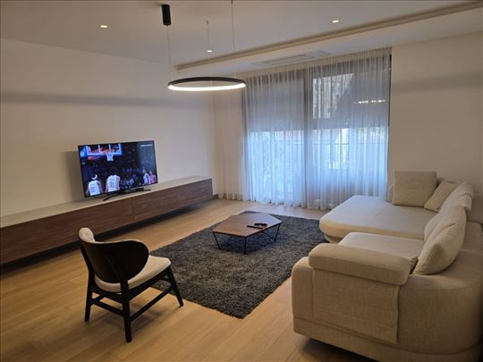 Exclusive furnished apartment with garage