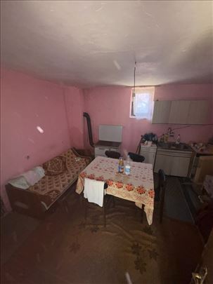 Krčedin kuća 55m2 HITNO!