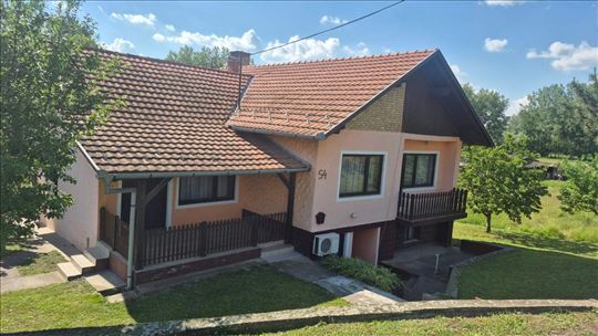 Odlična kuća u Sonti