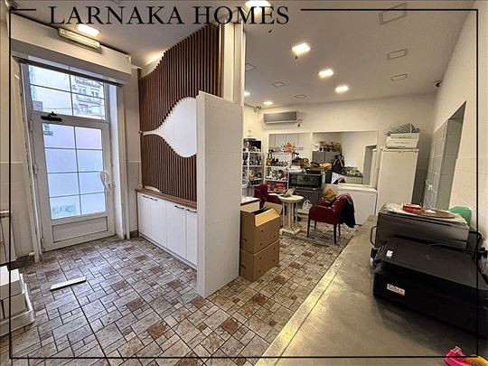 Lokal na Vračaru | 64m² | Izlog na ulici | 2 ulaza