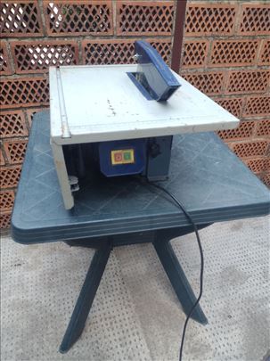 Stoni cirkular 800 W