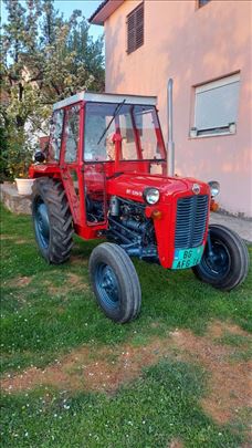 Traktor IMT 539