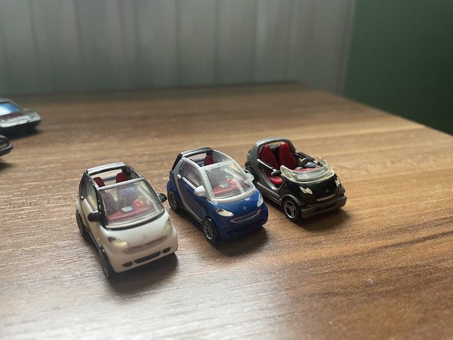 Kinder Smart autići