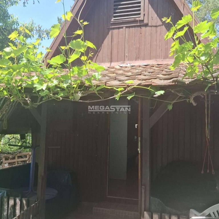 Draževac, gradska voda, struja.