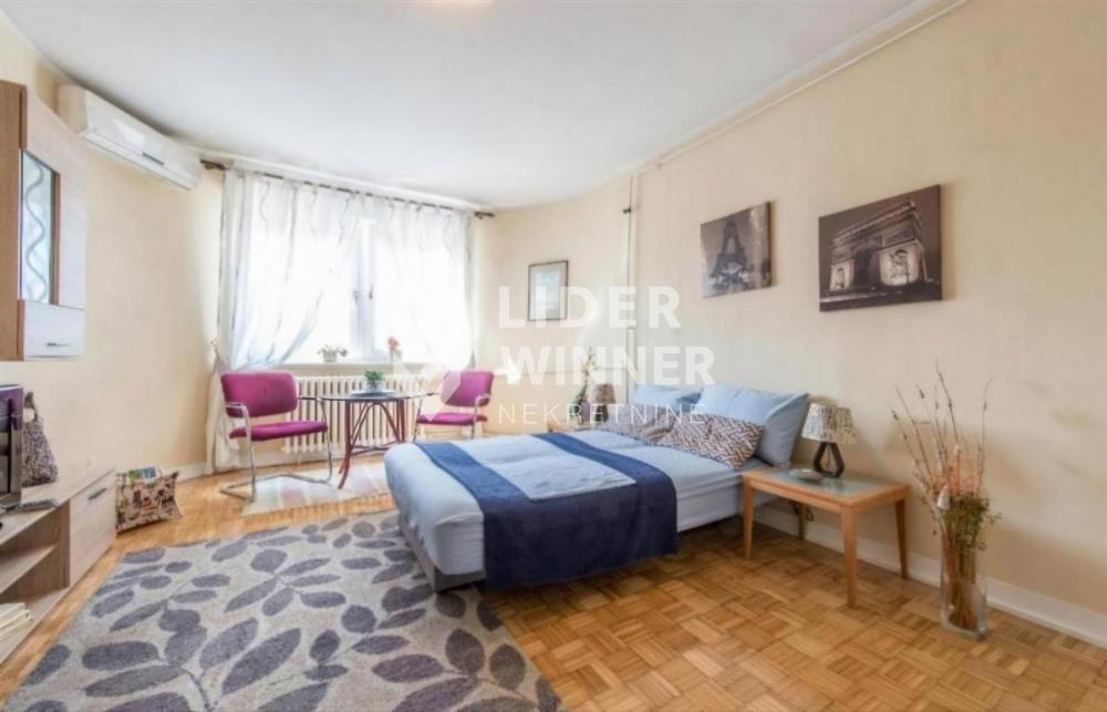 Garsonjera za izdavanje, Slavija, Beograd, 27m², 500 €/mes