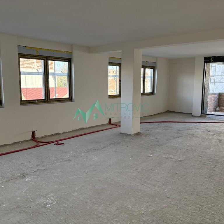 Lux četvorosoban stan na Salajci-108m2.