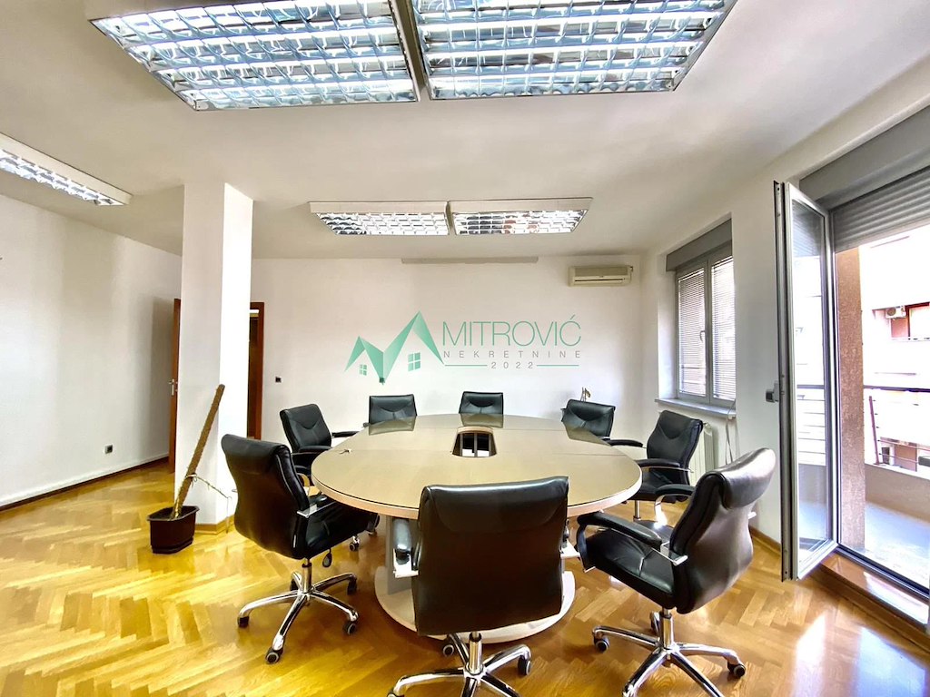 Lokal na prodaju, Spens, Novi Sad, 117m², 1.170 €