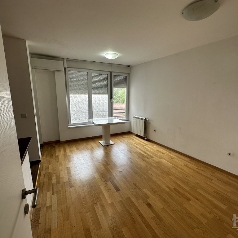Stan – Novi Sad, Centar (Novi Sad) – ID 1058900.