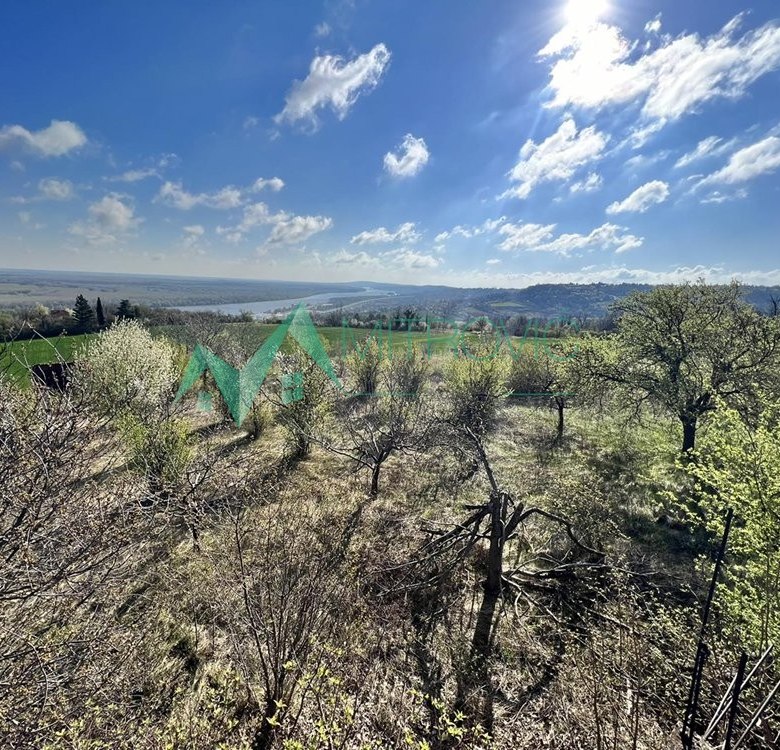 Plac,SREMSKI KARLOVCI,BANSTOL,kv: 8048.00, € 414470, ID: 7000033.