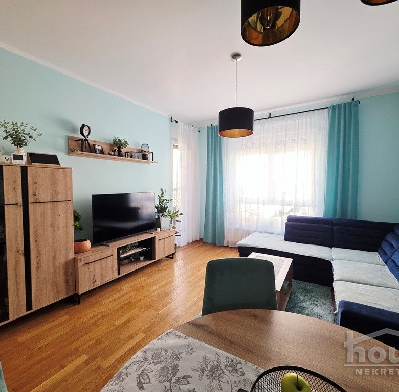 Stan – Novi Sad, Cara Dušana – ID 1065793.