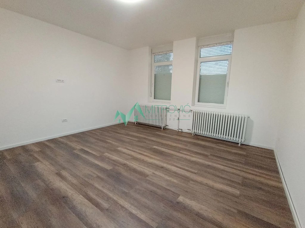 Dvoiposoban stan na prodaju, Majur, Novi Sad, 79m², 143.170 €