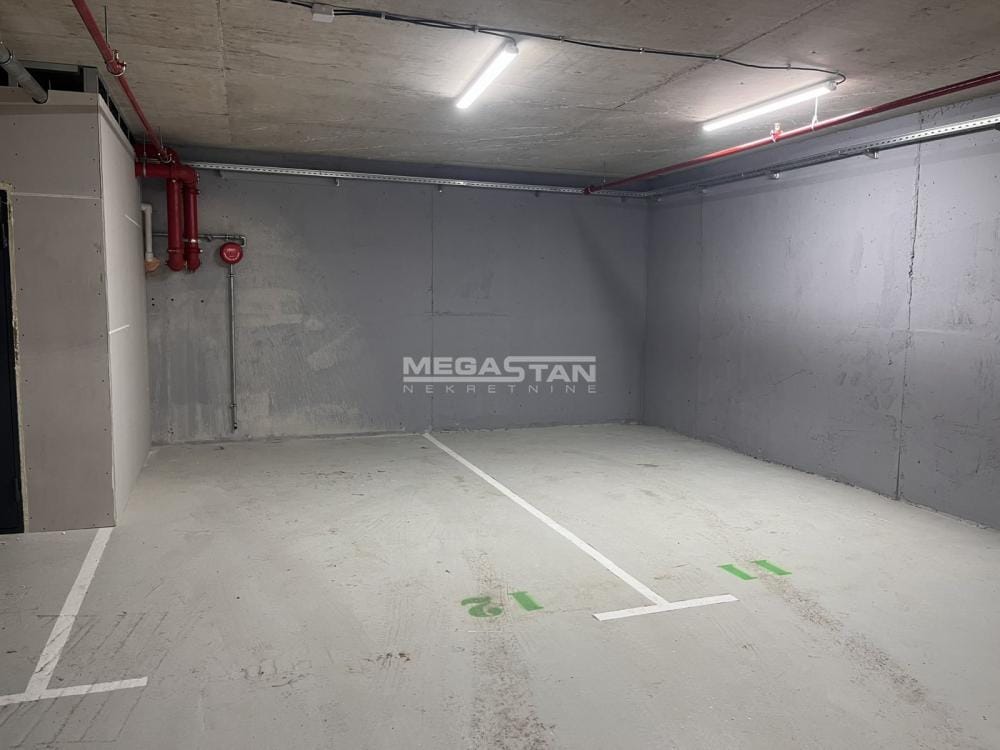 Garaža na prodaju, Banovo Brdo, Beograd, 13m², 25.000 €