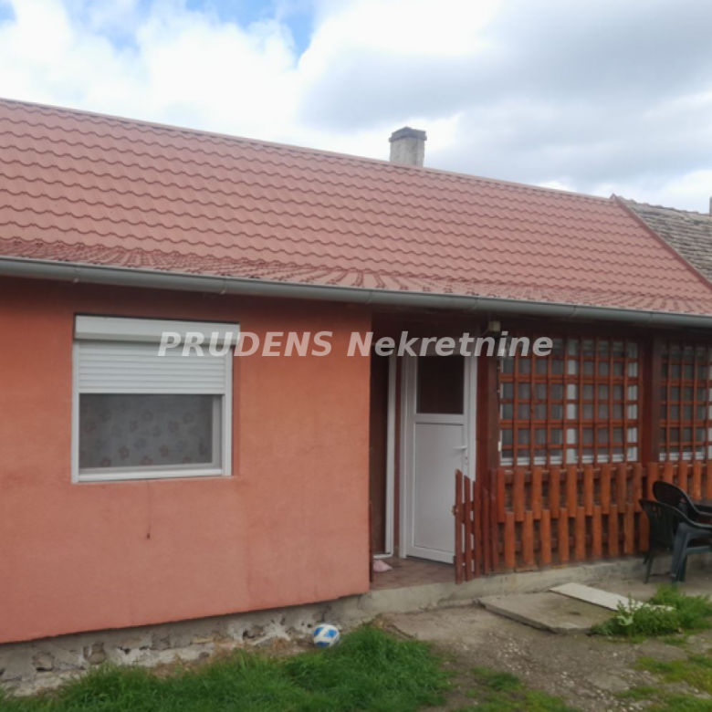 Kuća – Pećinci, Okolina Deč – ID 866.