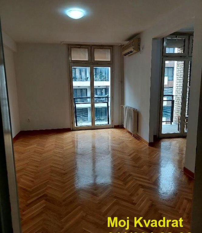 Lokal – Beograd, Savski Venac Savski Trg – Pristanište – ID 22775.