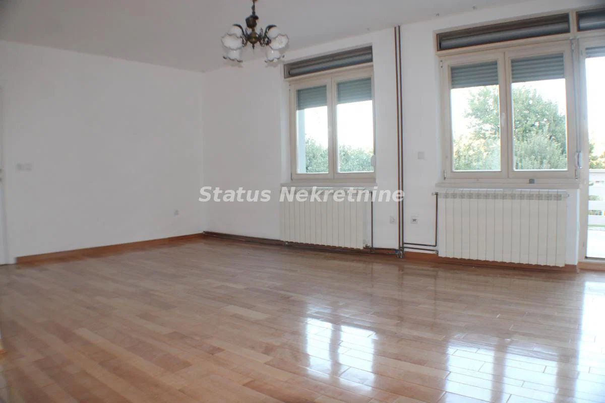Kuća za izdavanje, Sremska Kamenica, Novi Sad, 160m², 1.200 €/mes