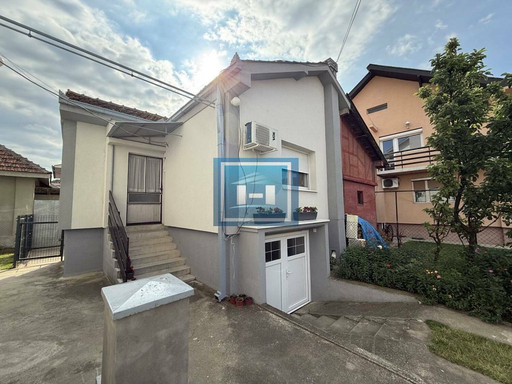 Kuća, Jagodina | Izdavanje · 41m² · 170€