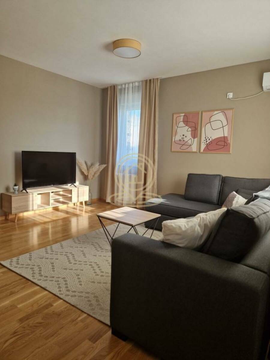 Trosoban stan, Novi Sad | Izdavanje · 67m² · 650€