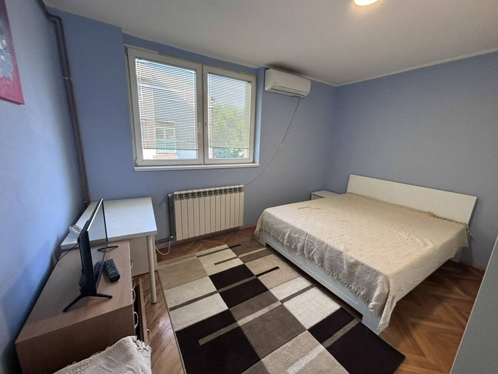 Jednoiposoban stan, Beograd - Kotež | Izdavanje · 30m² · 300€