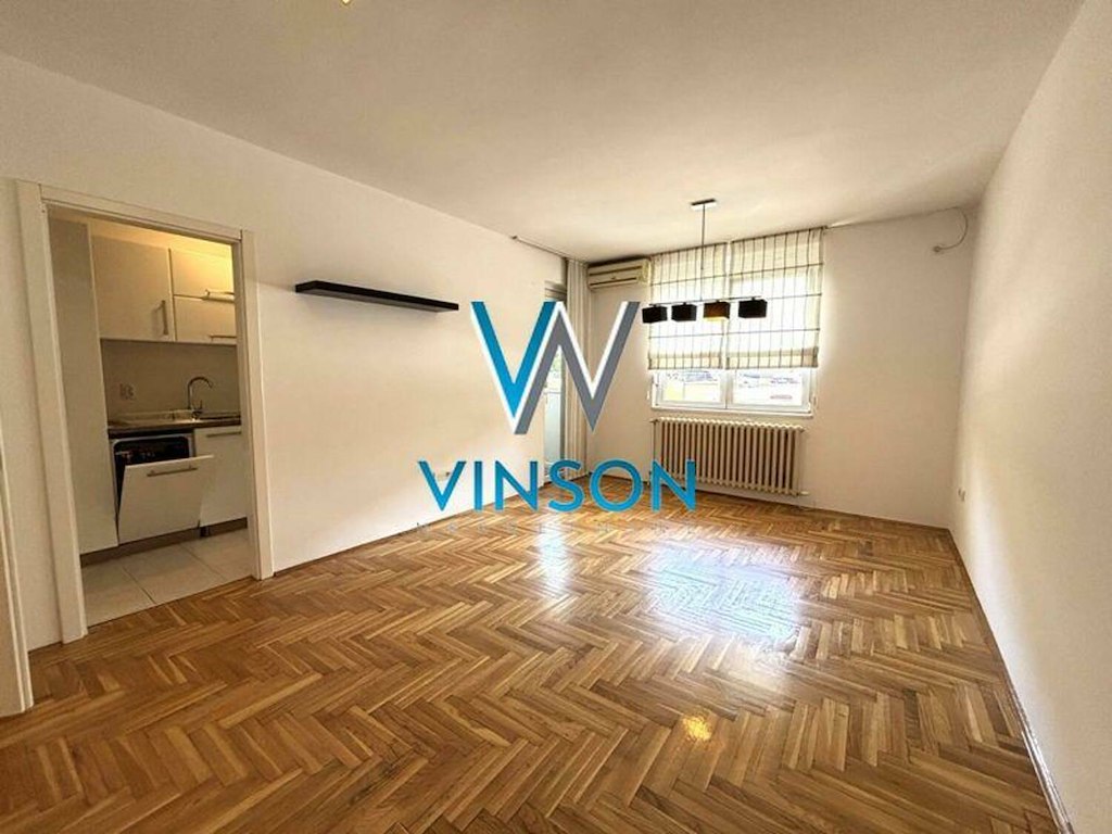 Poslovni prostor / Lokal, Novi Sad - Železnička stanica | Izdavanje · 55m² · 400€