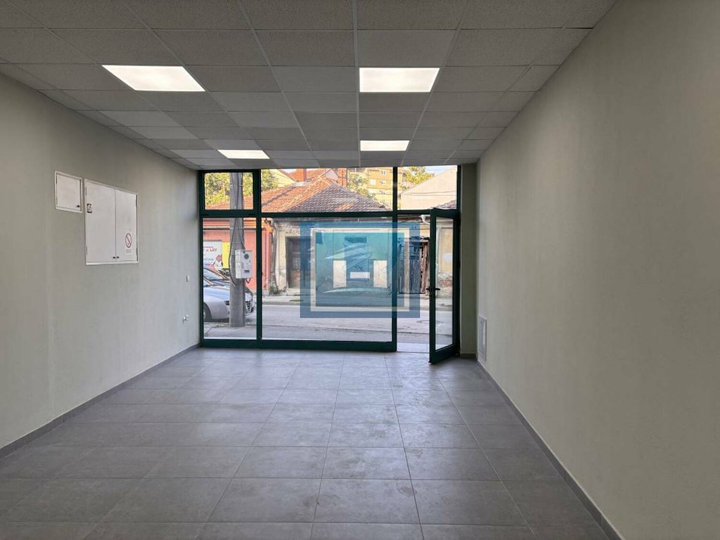 Poslovni prostor / Lokal, Jagodina | Prodaja · 74m² · 99.000€