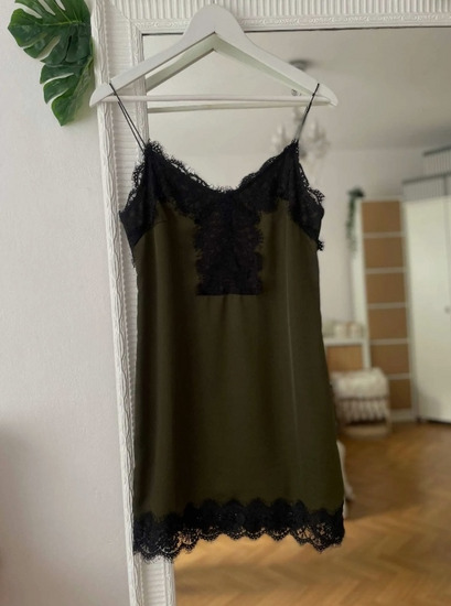 Stradivarius haljina cipka RASPRODAJA