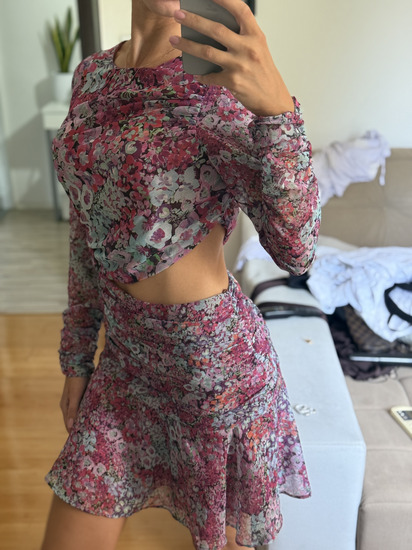 Zara cvetna suknja