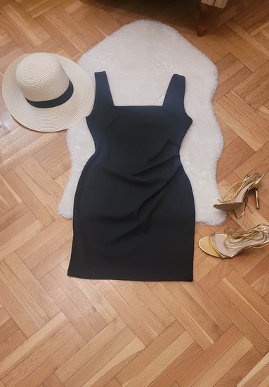 H&M mala crna haljina